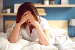 Feeling dizzy when walking: causes and treatment - Fastlyheal